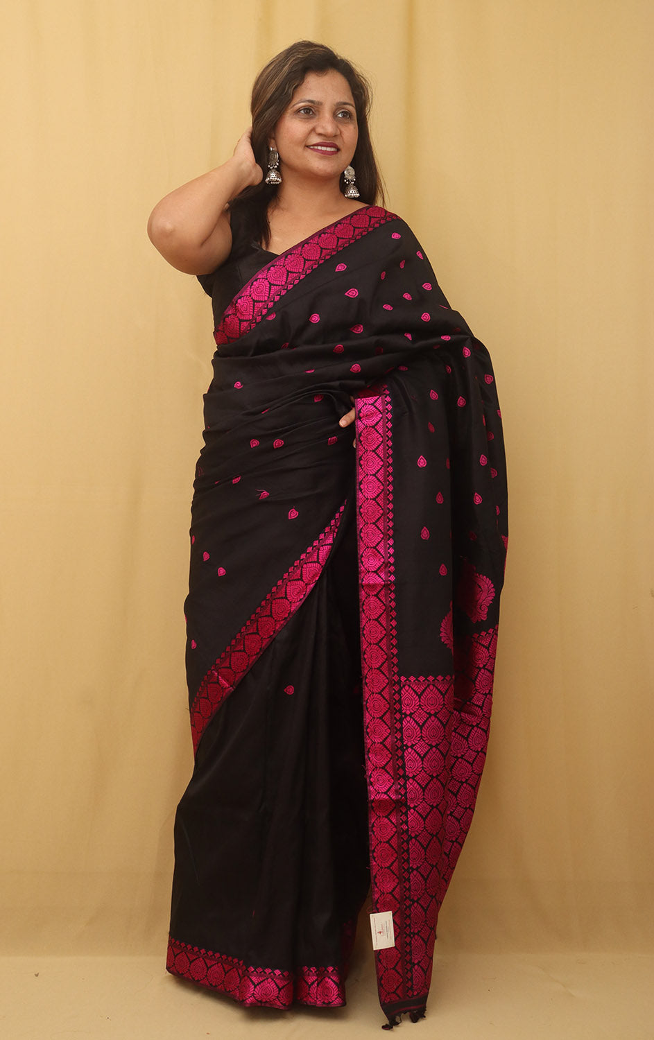 Black Handloom Assami Pat Silk Saree - Luxurionworld