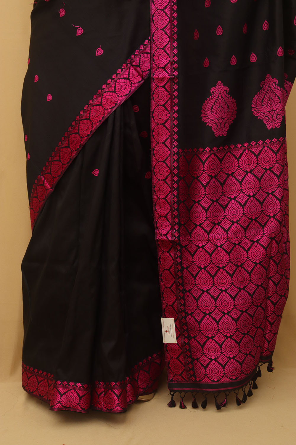 Black Handloom Assami Pat Silk Saree - Luxurionworld