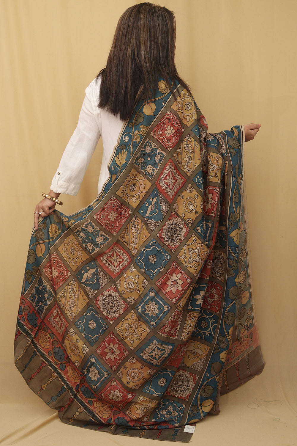 Exquisite Multicolor Kalamkari Silk Dupatta with Pen Work