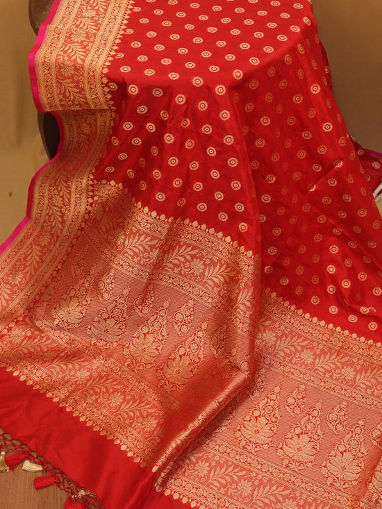 Red Handloom Banarasi Pure Katan Silk Booti Design Saree - Luxurionworld