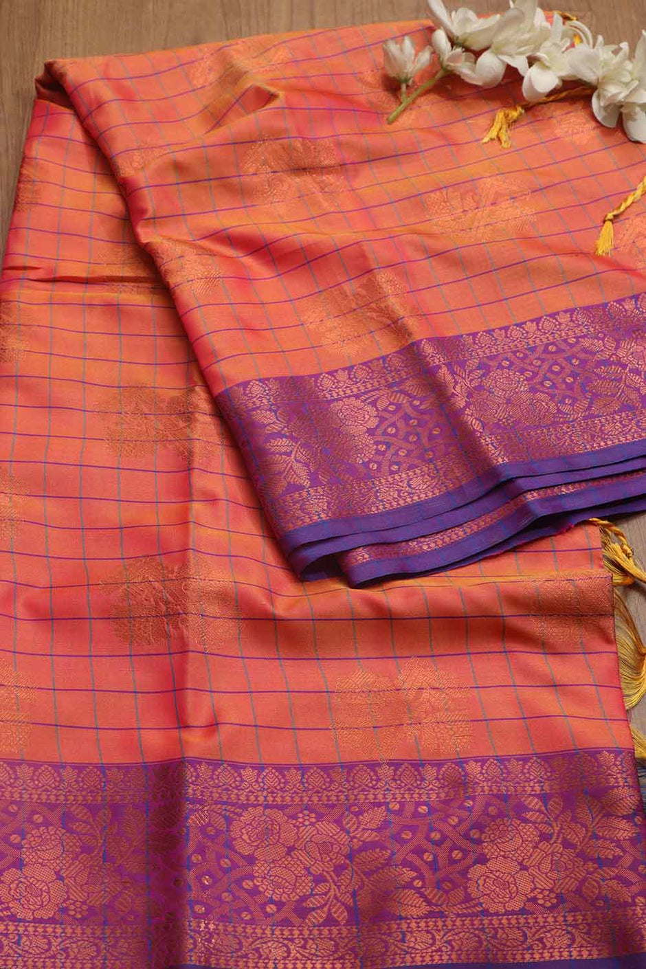 Buy Handcrafted Kanjivaram Sarees at Luxurion World