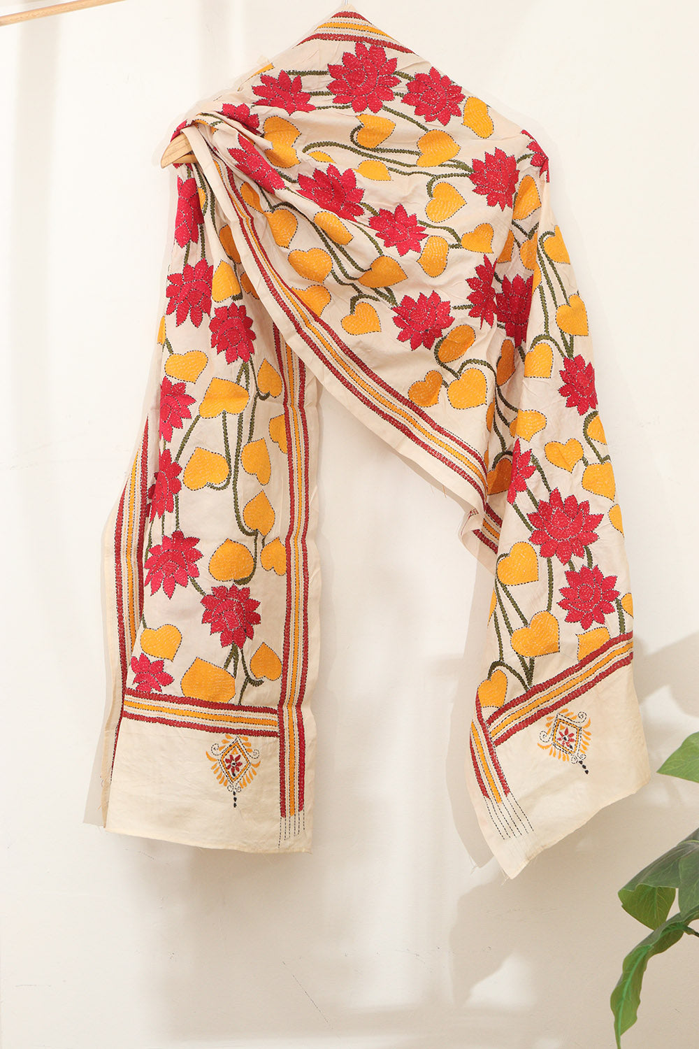 Hand Embroidered Multicolor Kantha Silk Stole